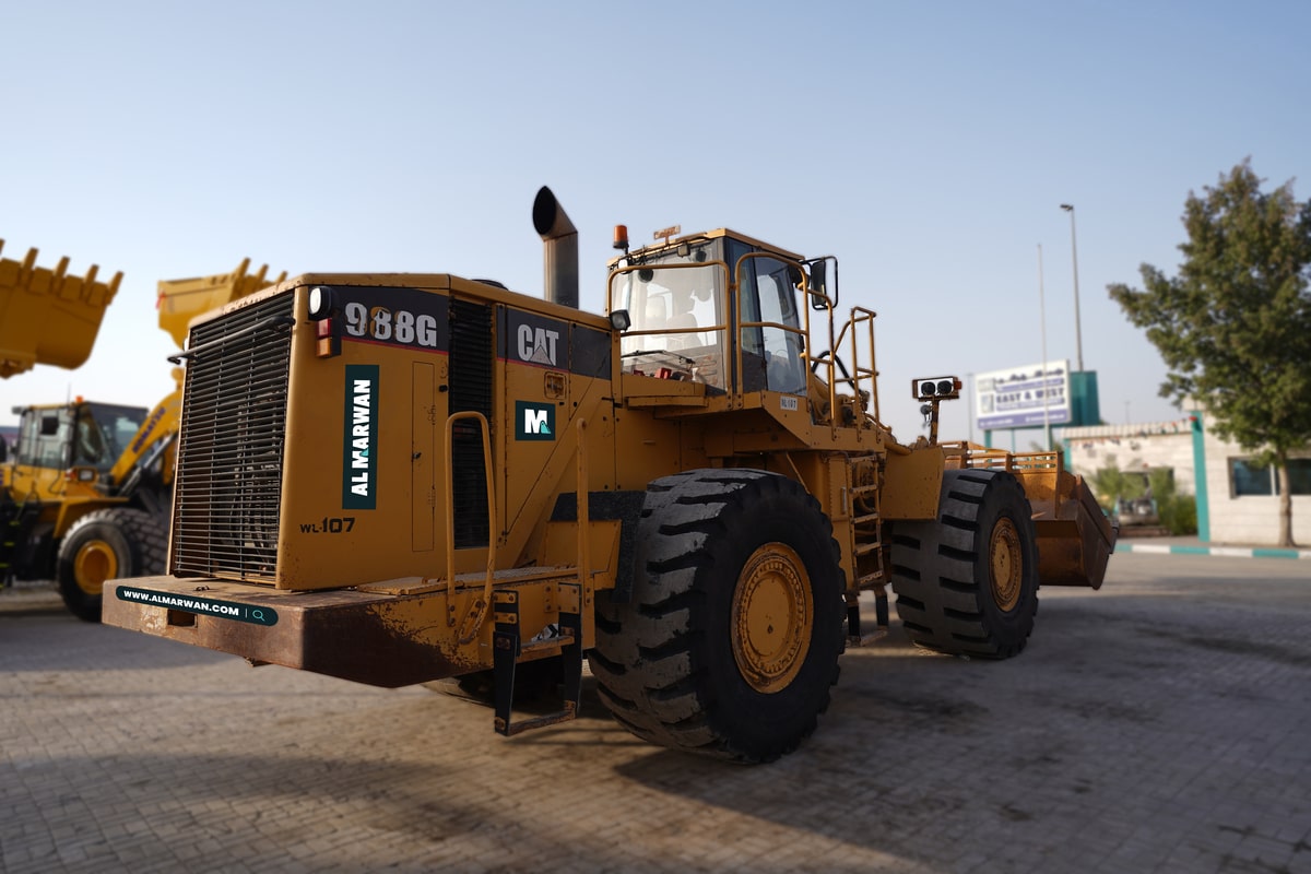 Caterpillar 988 Loader: A Performance Timeline of an Industry Icon